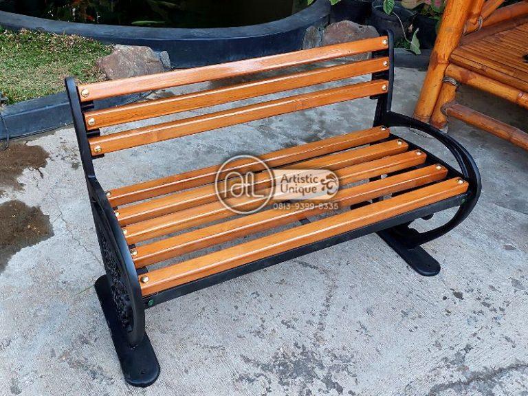 Bangku Taman Besi Desain Elegan dan Antik - Ayem Tentrem Logam