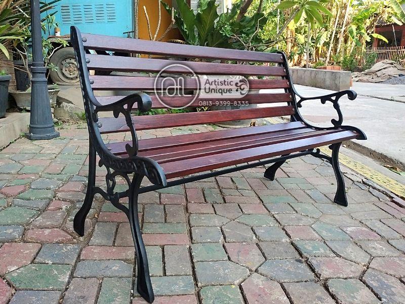 Kursi Taman Outdoor Bahan Besi Kokoh dan Bermutu | Ayem Tentrem Logam
