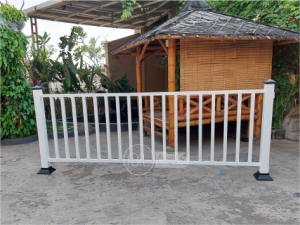 Bollard Besi Elegan untuk Pembatas Jalan Kota - Ayem Tentrem Logam