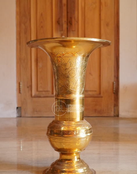 Ornamen Kuningan Guci Motif Daun Berkualitas Harga Tejangkau