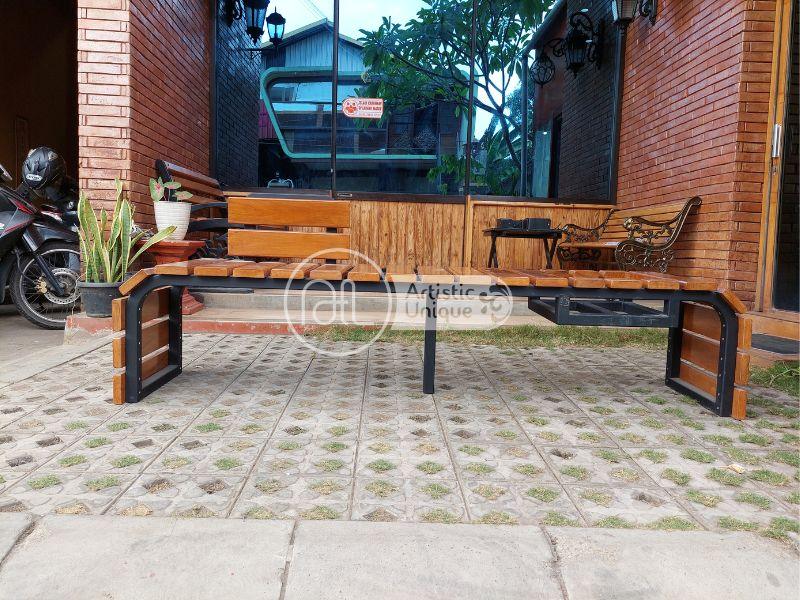 Bangku Minimalis dari Besi Cor Custom - Ayem Tentrem Logam