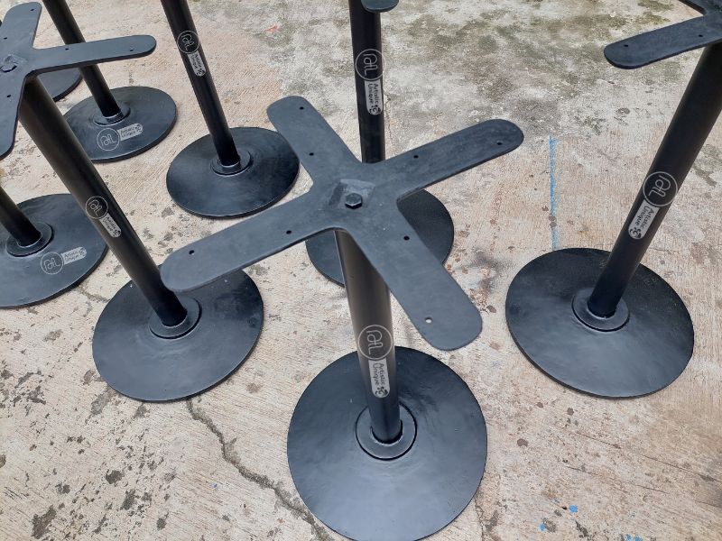 Kaki Meja Bulat Minimalis Ideal Desain Interior | Ayem Tentrem Logam