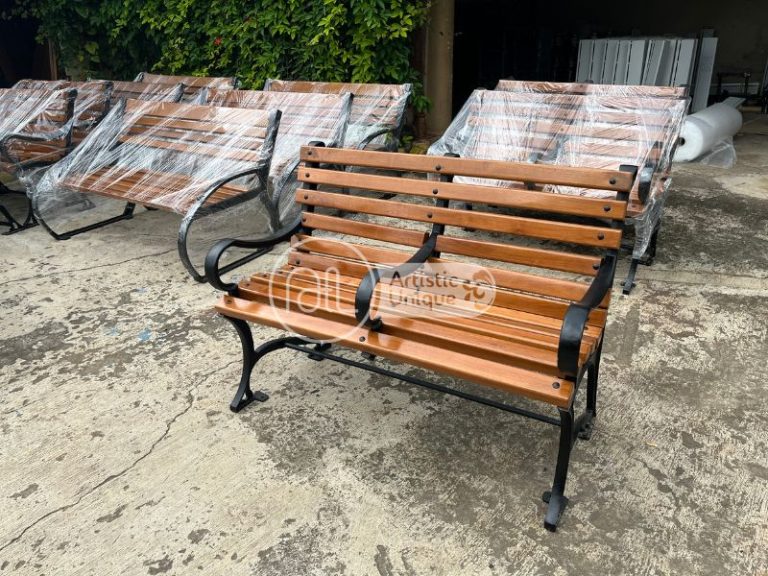 Kursi Besi Panjang Minimalis: Elegansi Kuat untuk Ruang Modern | Ayem ...